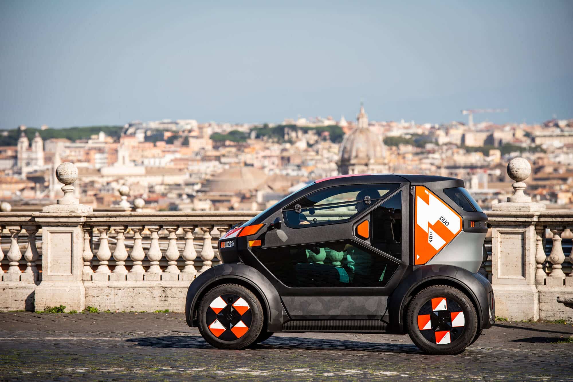 Nuovo Mobilize Duo 2025, prezzo, autonomia e versioni del quadriciclo ...