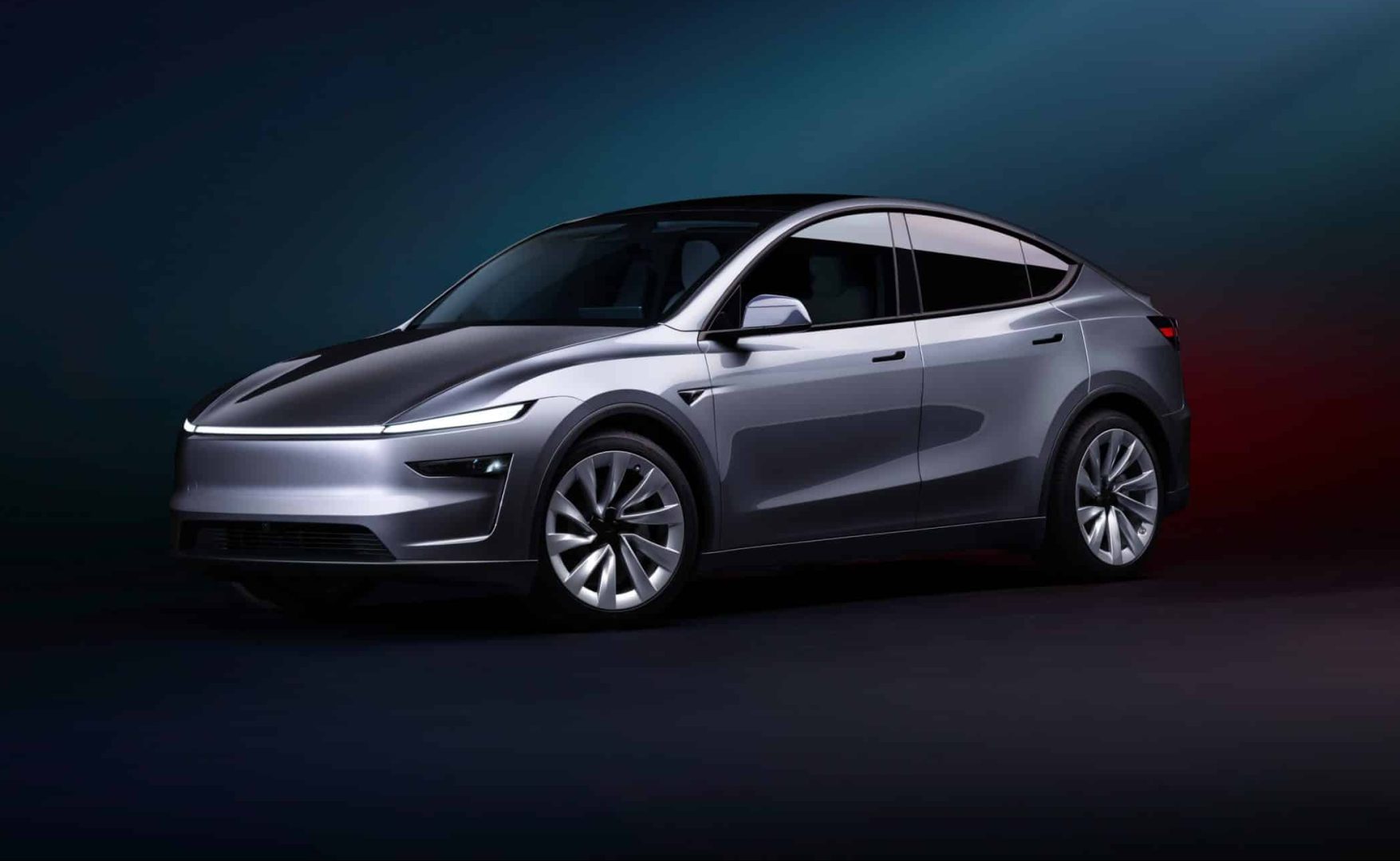 Nuovo Tesla Model Y 2025, prezzo e caratteristiche del Suv elettrico