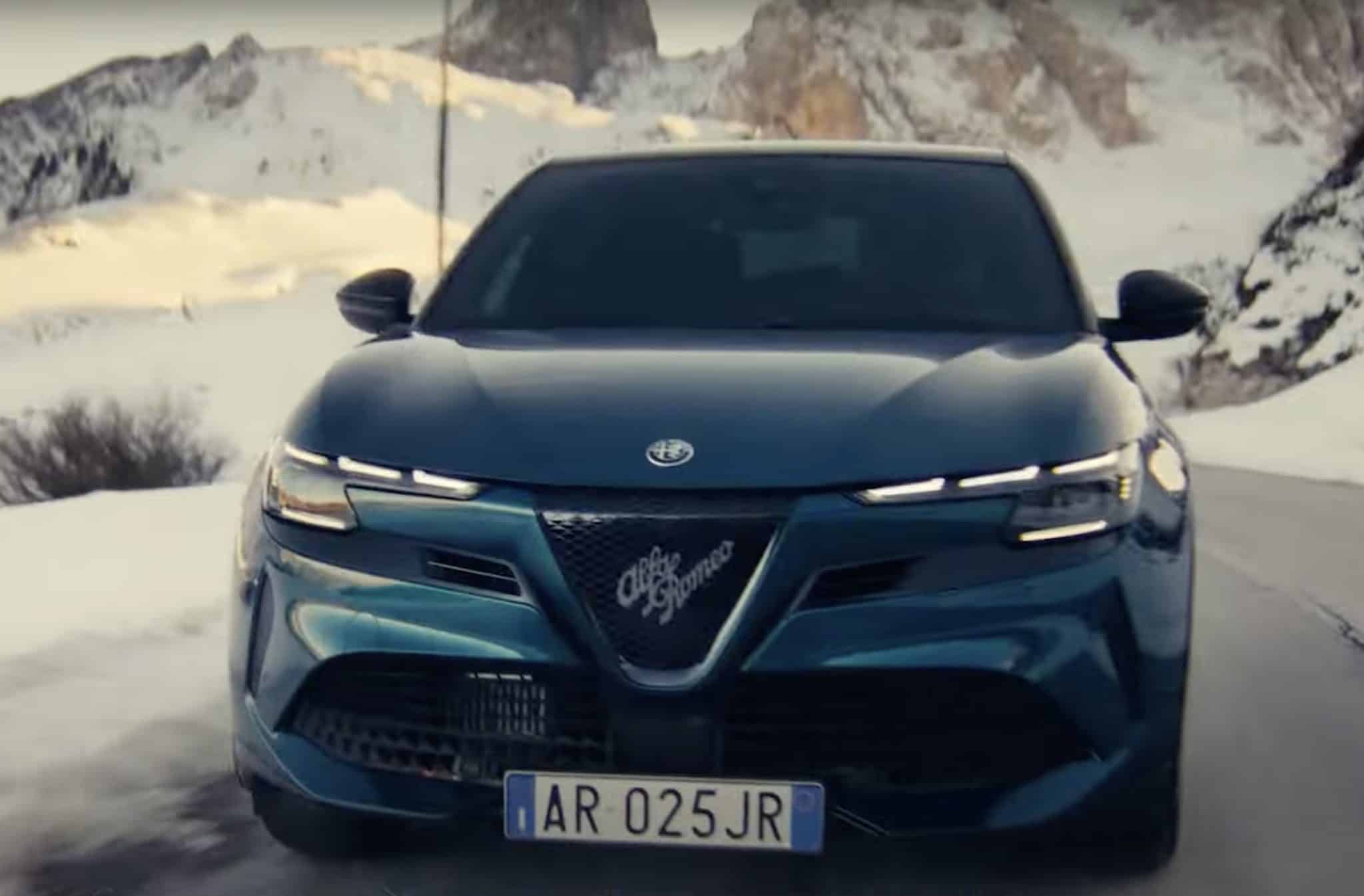 Nuovo Alfa Romeo Junior Ibrida Q4 è ordinabile, caratteristiche e prezzo