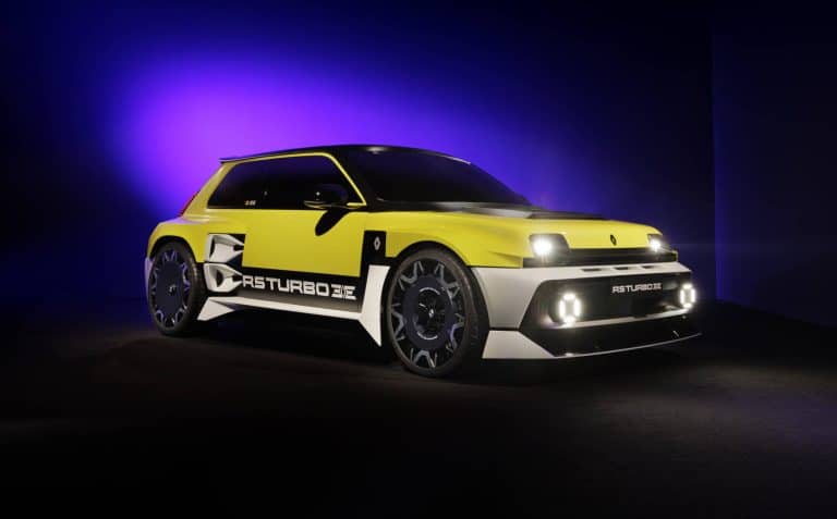 Nuovo Renault 5 Turbo 3E, il retrofuturismo della supercar elettrica compatta