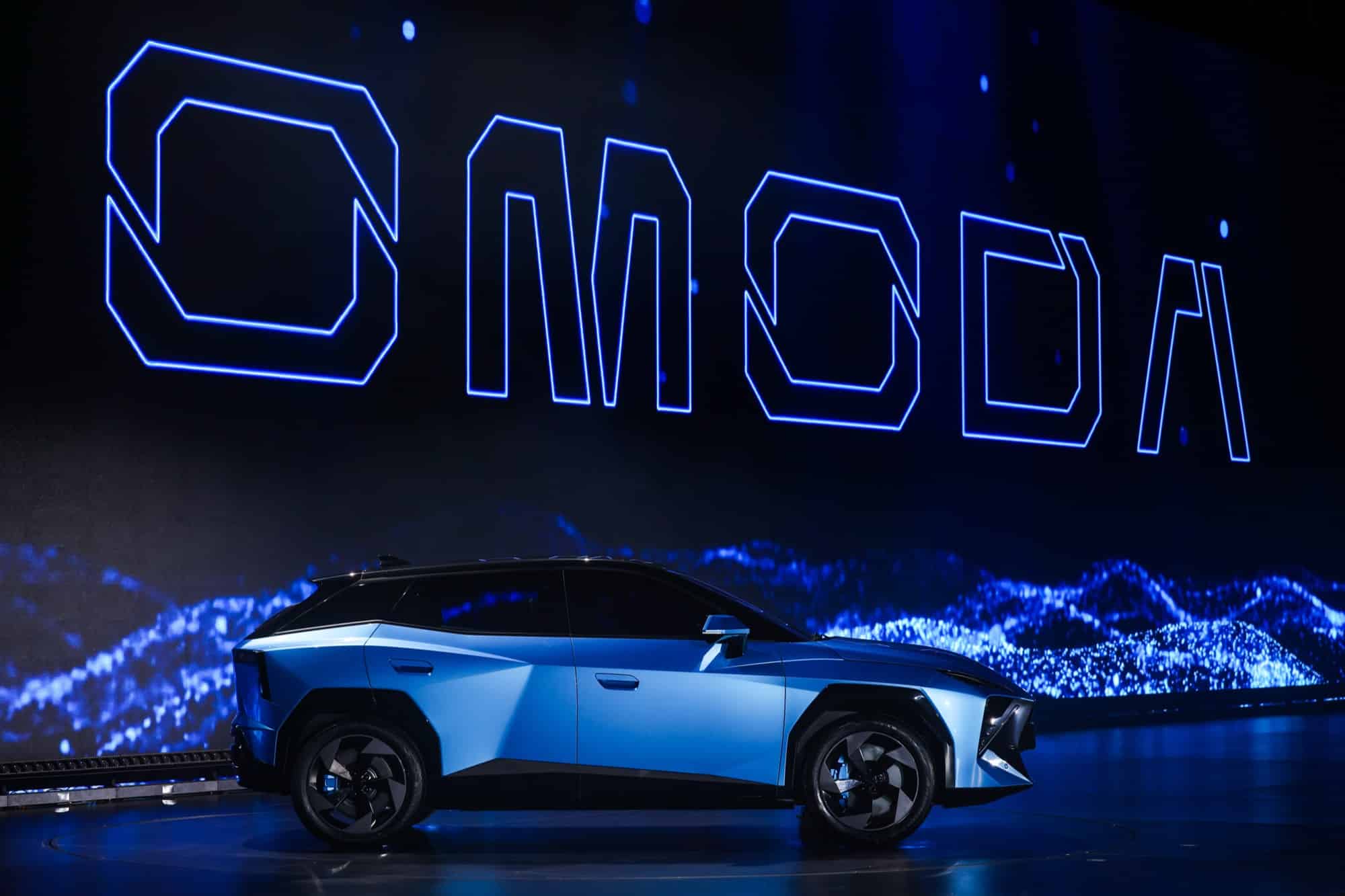 Omoda 3, il nuovo B-Suv Chery con design mecha e interni ... spaziali