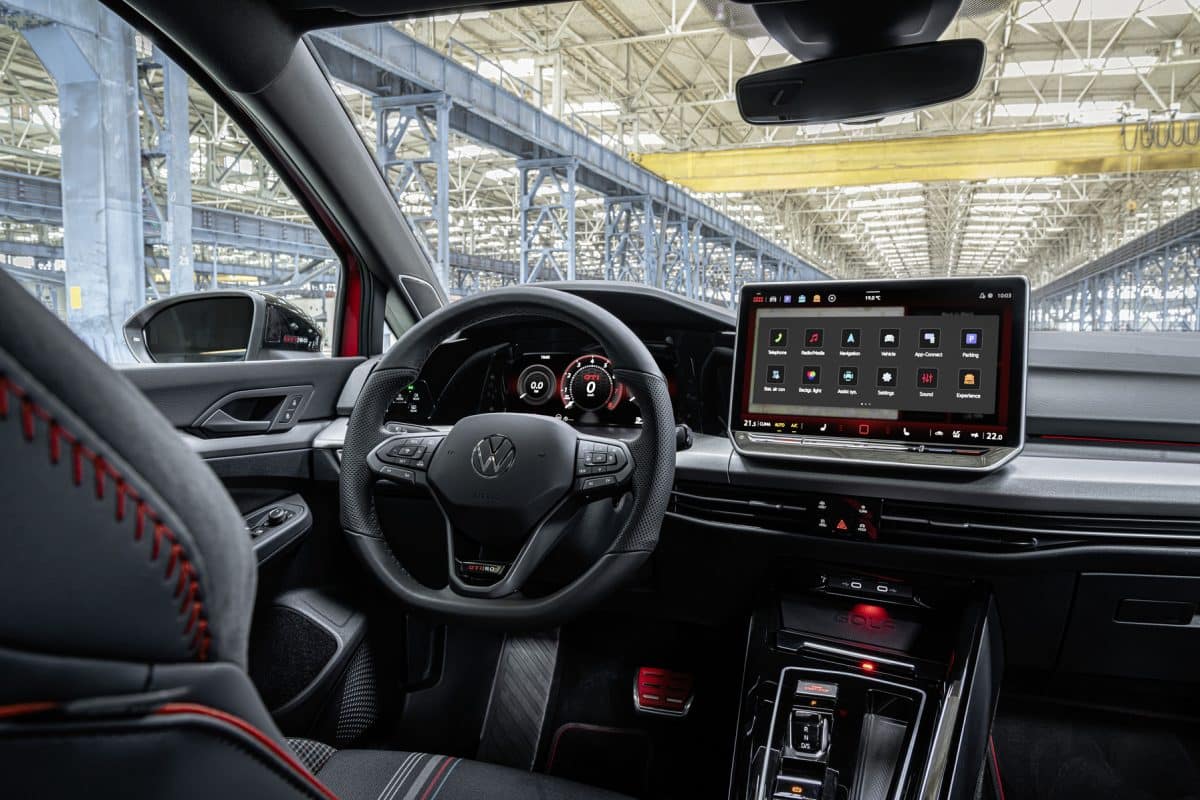 Nuovo Volkswagen Golf GTI Edition 50, la più veloce di sempre