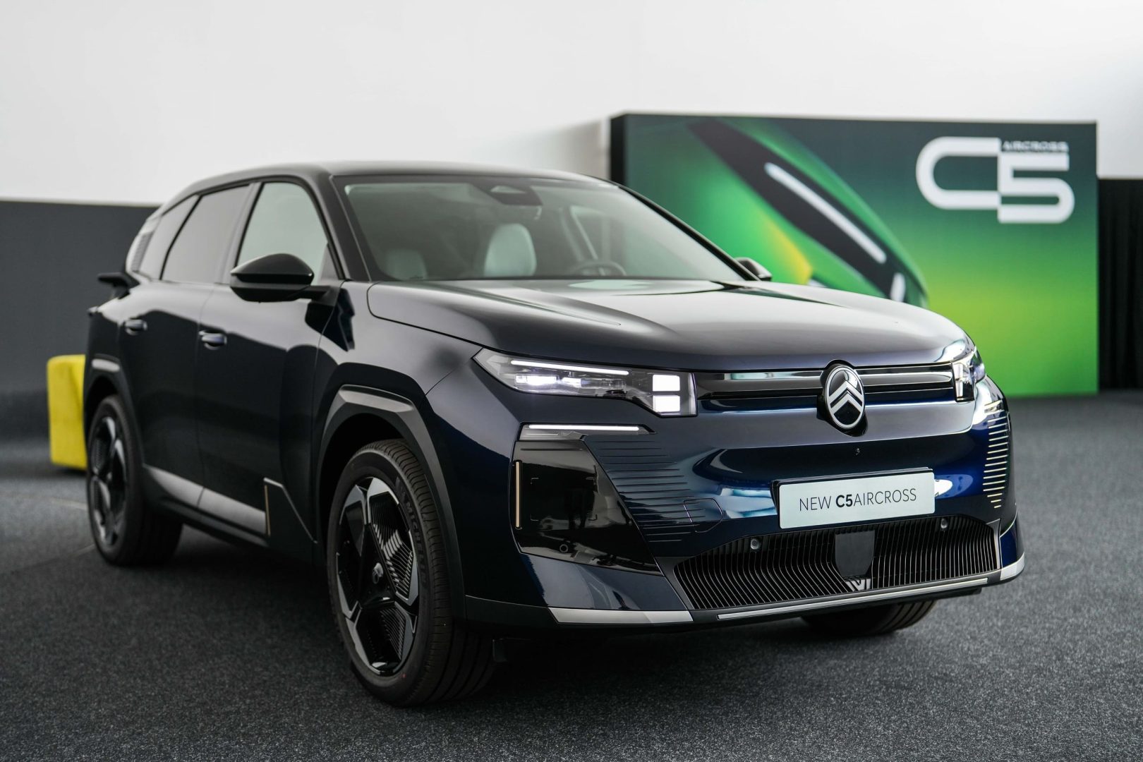 Nuovo Citroen C5 Aircross Plug-In Hybrid 195, prezzo e caratteristiche