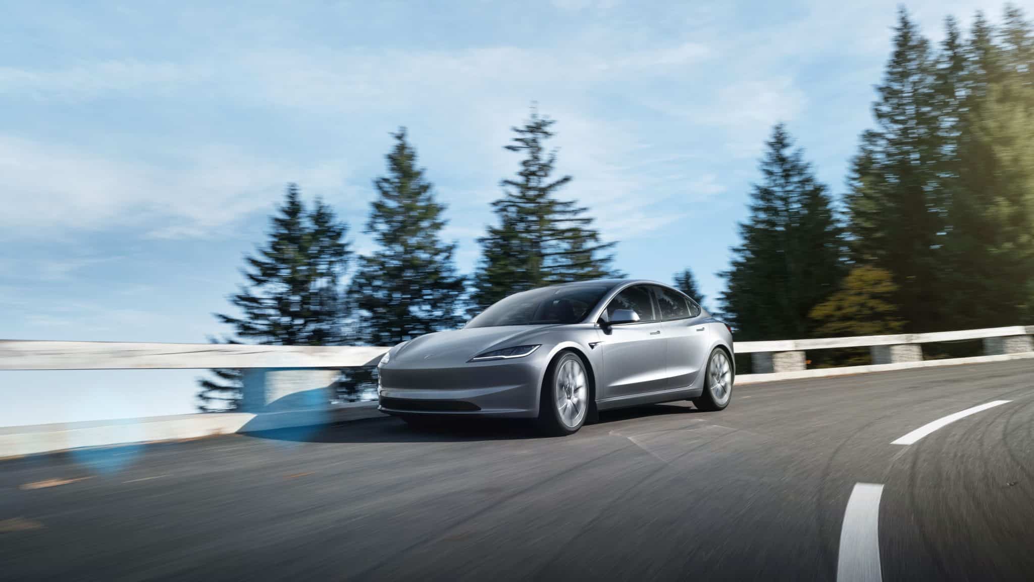 Tesla Model 3 Long Range, la prova. Autonomia formidabile