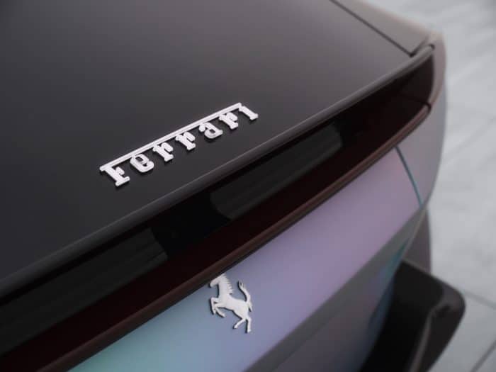 Sensazionale Ferrari 12Cilindri Tailor Made, V12 puro, esclusività totale