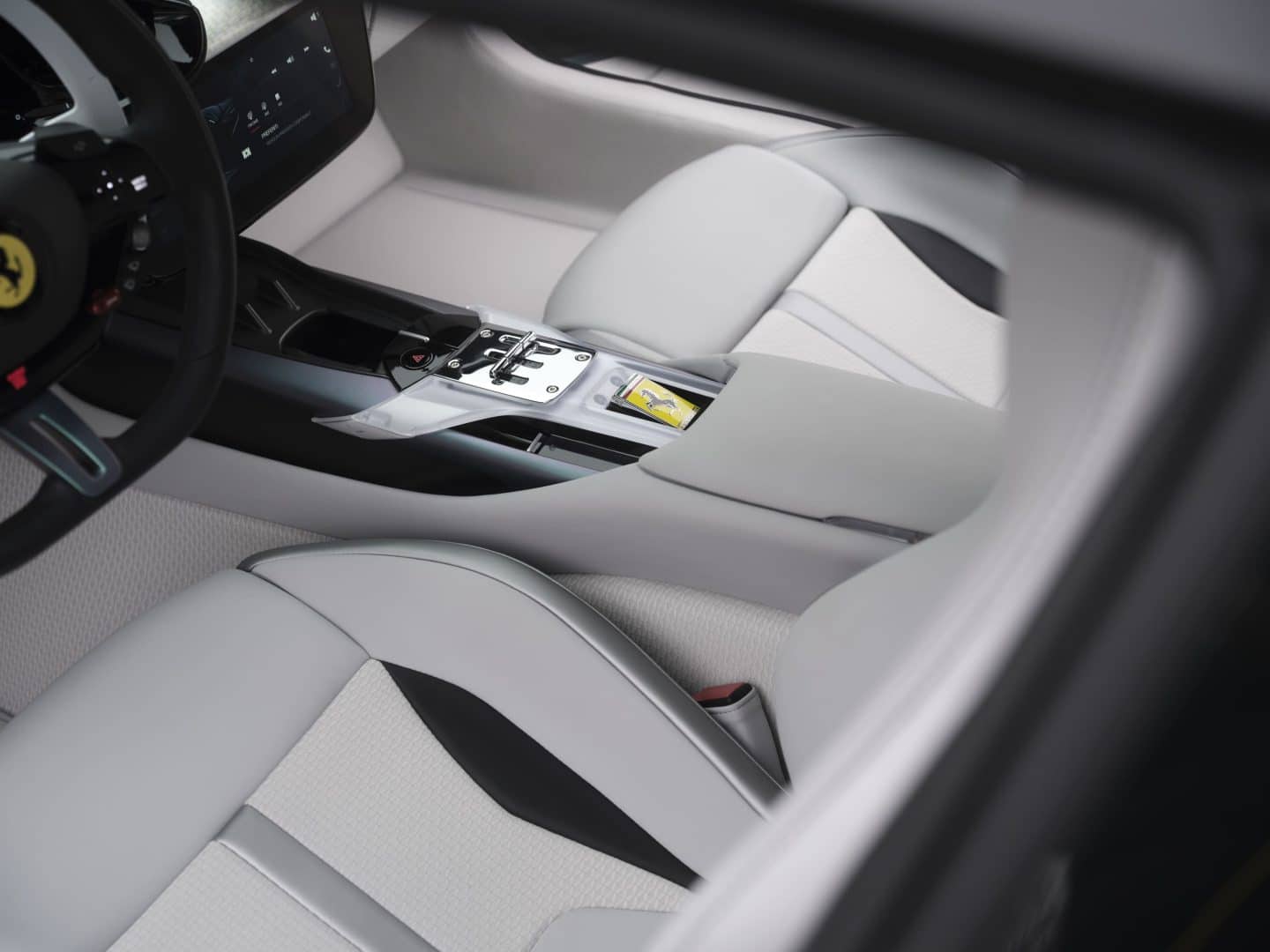 Sensazionale Ferrari 12Cilindri Tailor Made, V12 puro, esclusività totale