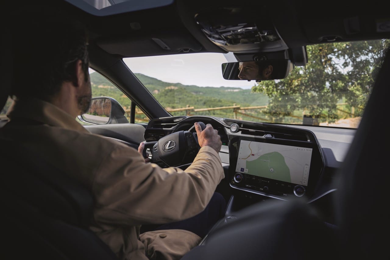 Lexus RZ 2026 steer by wire, come funziona il nuovo sterzo a "filo"
