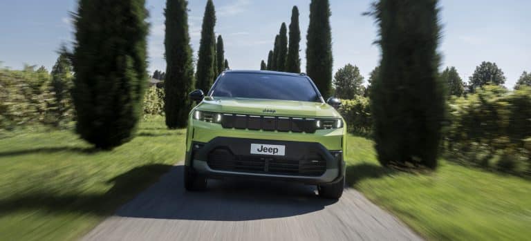 Nuovo Jeep Compass 2026, ordinabili gli allestimenti Business e Summit